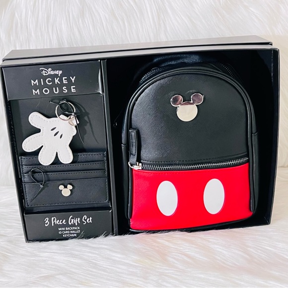 Disney | Accessories | Disney Mickey Mouse 3 Piece Gift Set | Poshmark